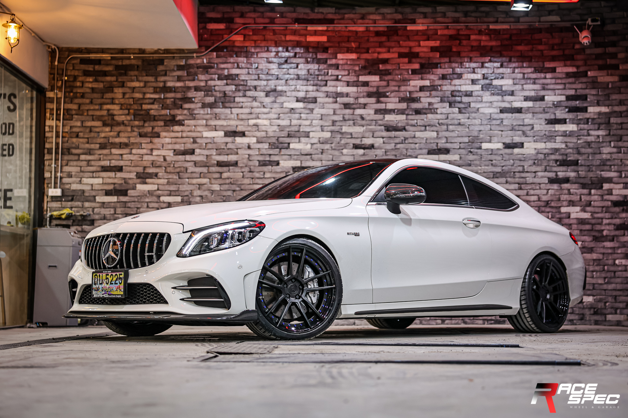 Mercedes-AMG C43 – RacespecWheel