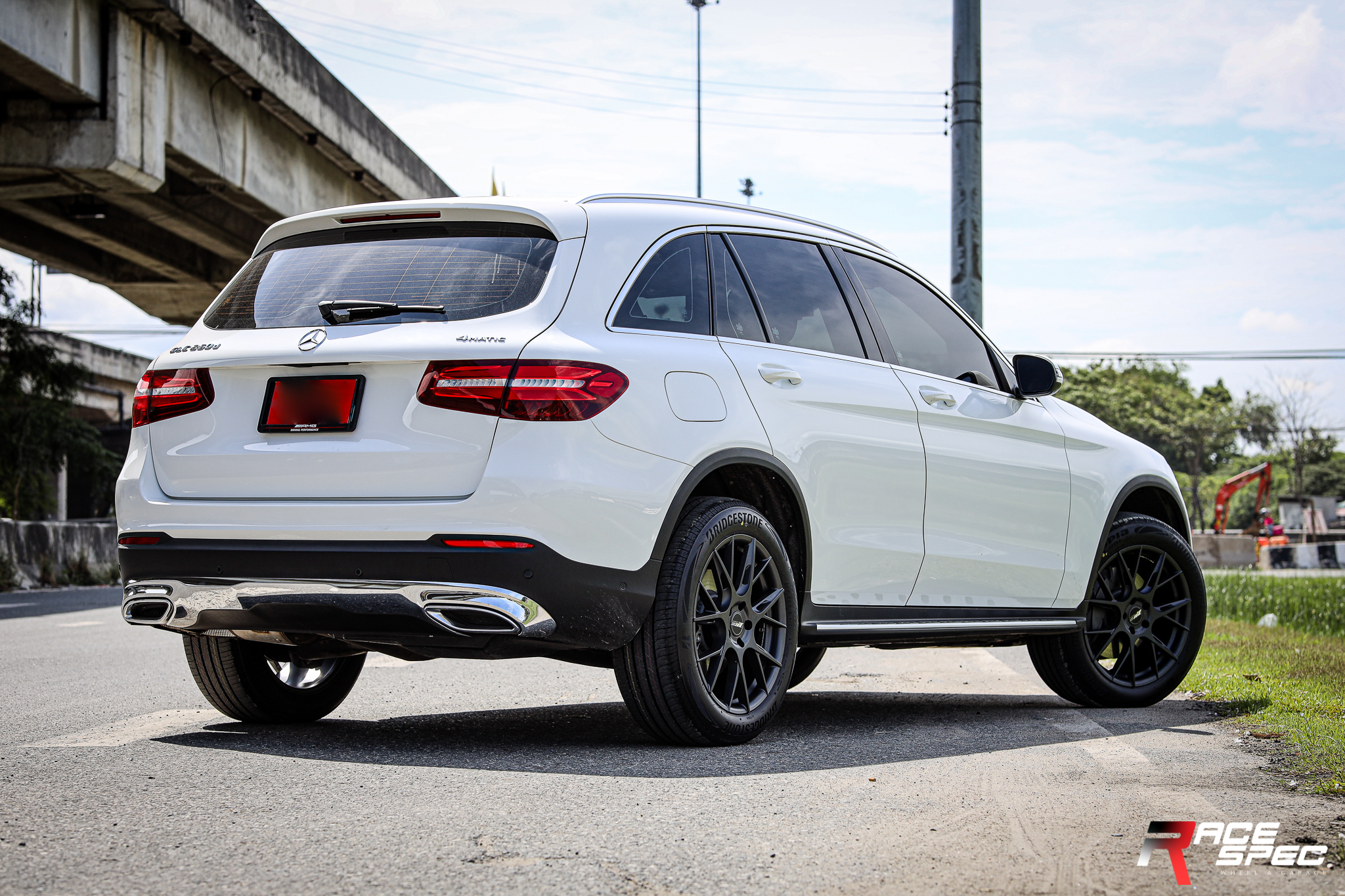 Mercedes-GLC 250d 4MATIC Coupe – RacespecWheel